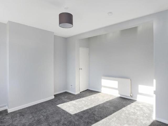 3 bed terraced house for rent in Prestonpans