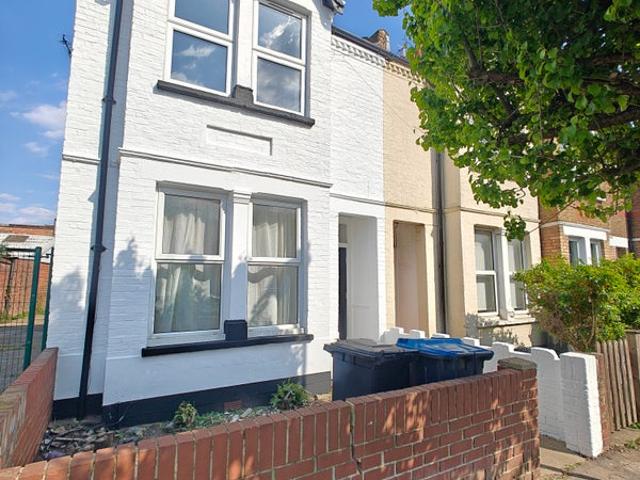 3 Bed Terraced House, George Road, KT3