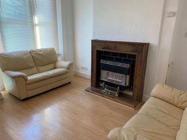 3 Bed Terraced House, Hartley Road, NG7