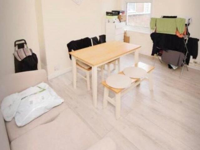 3 Bed Terraced House, Hastings Road, CV2
