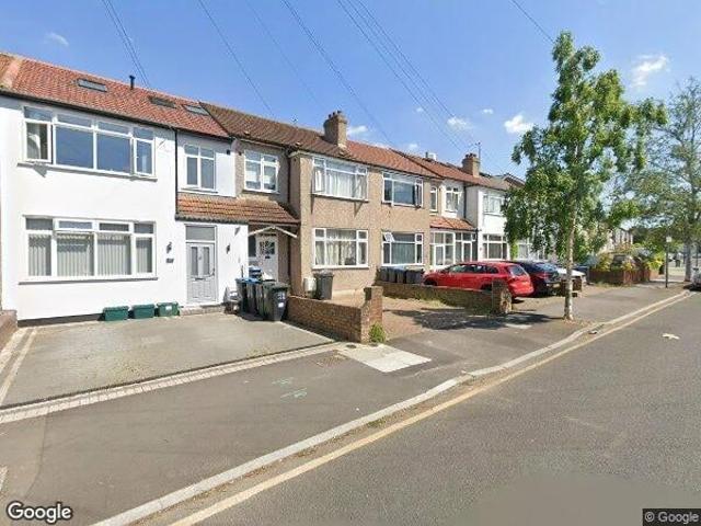 3 Bed Terraced House, Hazelwood Avenue, SM4