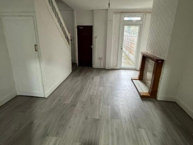3 Bed Terraced House, Humberstone Road, E13