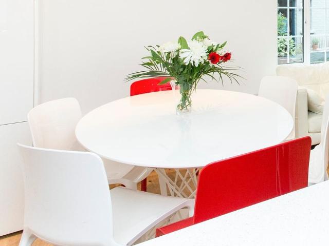 3 Bed Terraced House, Huntsworth Mews, NW1