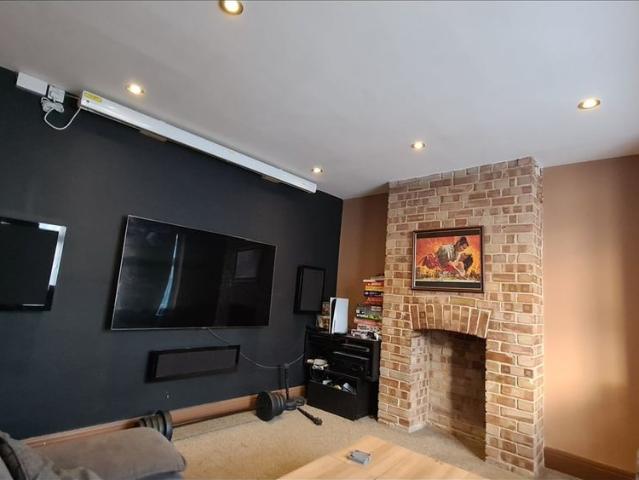 3 Bed Terraced House, Huxley Gardens, NW10
