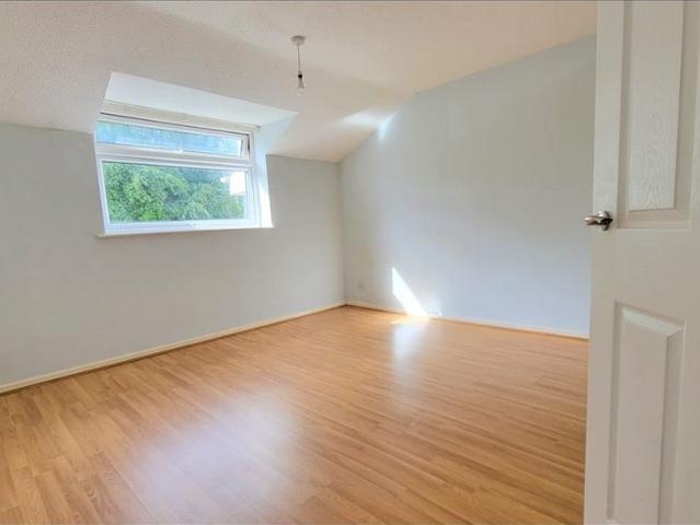 3 Bed Terraced House, Kestrel Grove, B30