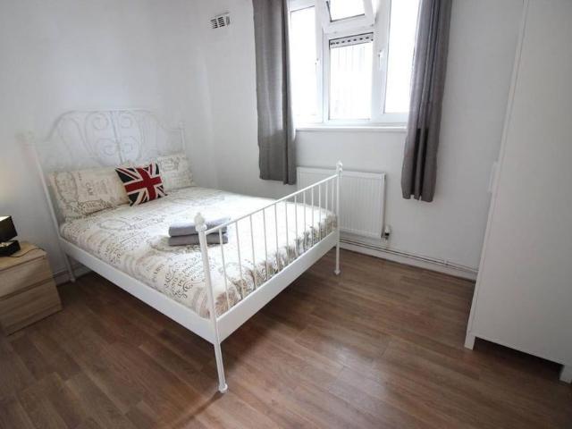 3 Bed Terraced House, Livingstone Road, CR7