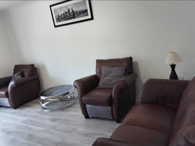 3 Bed Terraced House, Manchester Court, E16