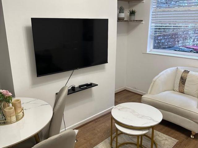 3 Bed Terraced House, Maurice St, M6