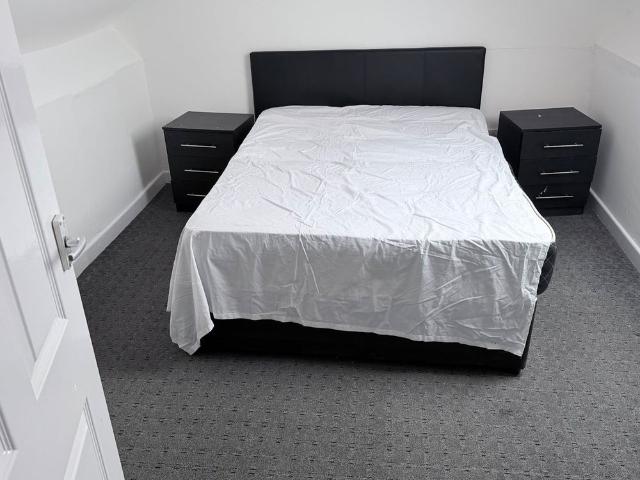 3 Bed Terraced House, Milan St, LS8