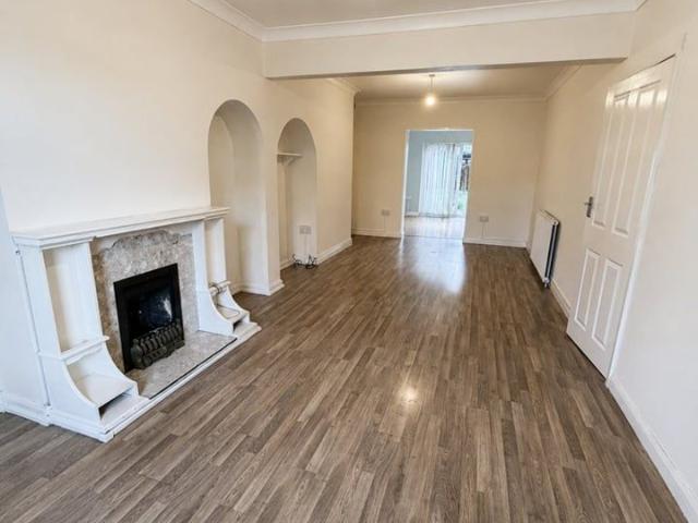 3 Bed Terraced House, Morley Road, IG11