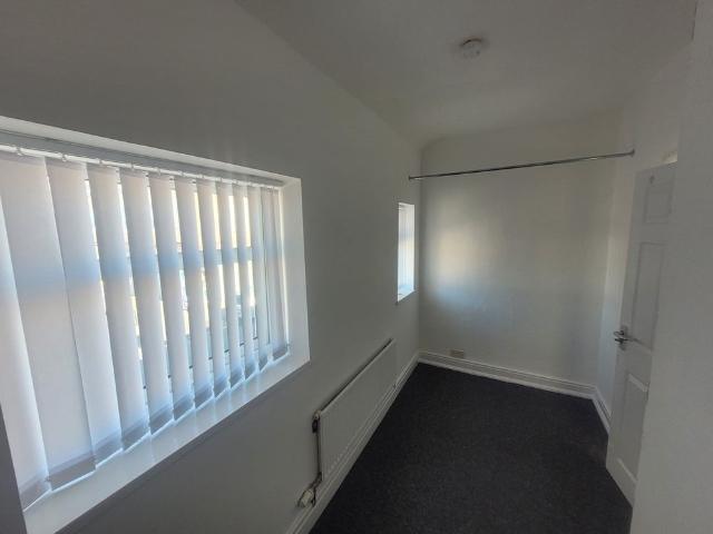 3 Bed Terraced House, Moscow Drive, L13