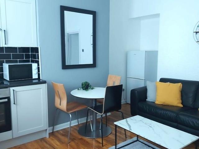 3 Bed Terraced House, Newport Street, M14