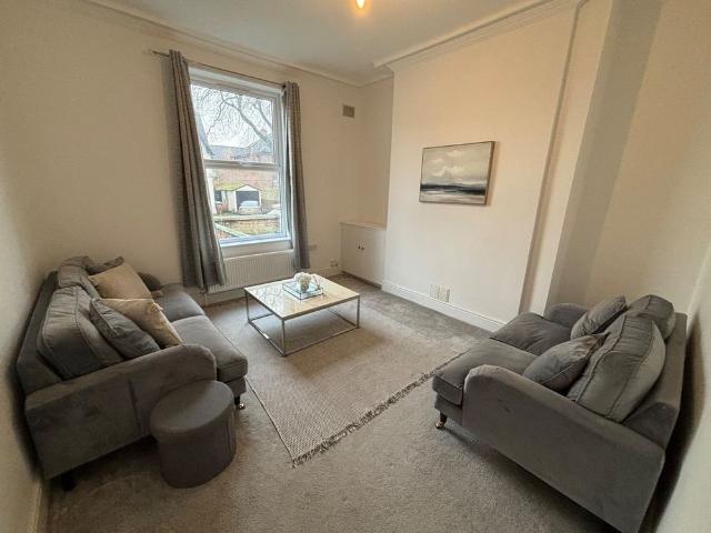 3 Bed Terraced House, Newstead Grove, NG1