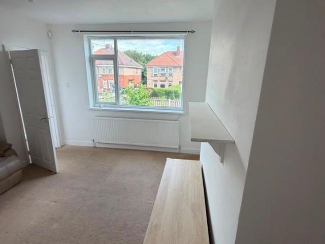 3 Bed Terraced House, Nodder Road, S13