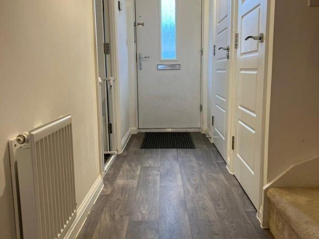 3 Bed Terraced House, Oatley Way, BS16