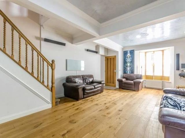 3 Bed Terraced House, Oban Street, E14
