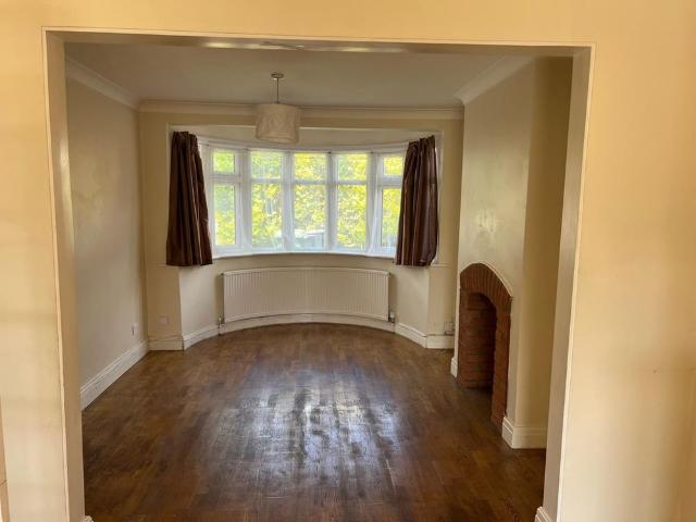 3 Bed Terraced House, Oxleay Road, HA2