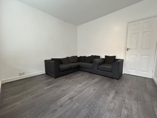 3 Bed Terraced House, Port Arthur Road, NG2