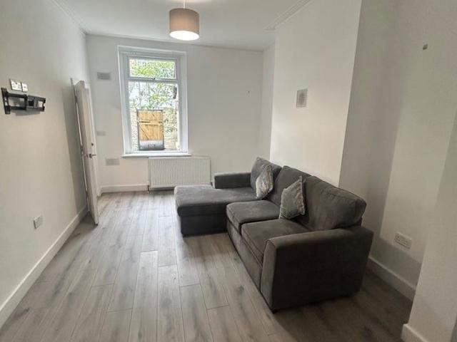 3 Bed Terraced House, Portman Road, L15