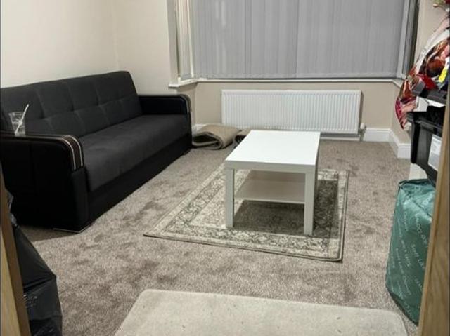 3 Bed Terraced House, Shaftesbury Road, M8