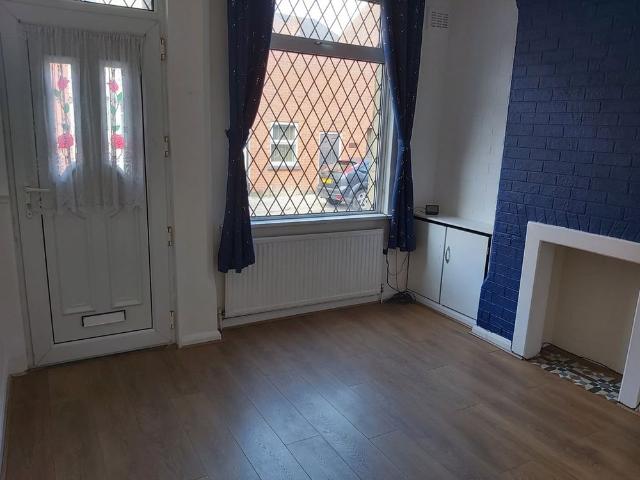 3 Bed Terraced House, St Christopher Street, NG2