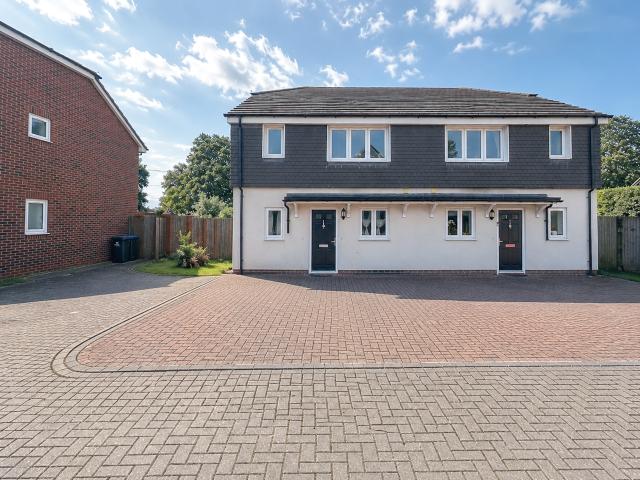 3 bed terraced in arundel