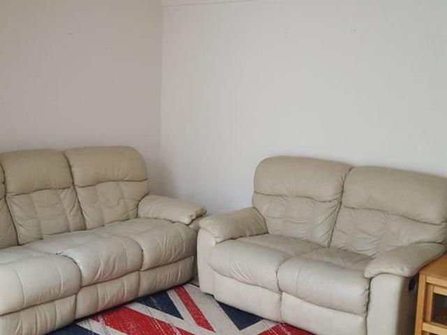 3 bed Terraced in Becontree avenue, Dagenham, RM8 2UJ