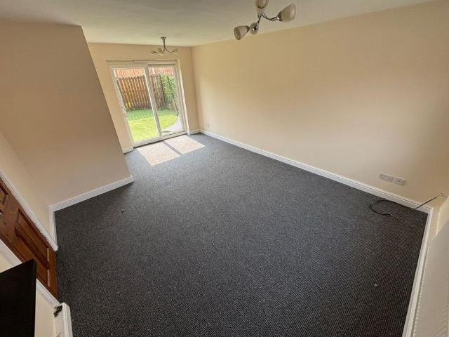 3 bed Town House To Let