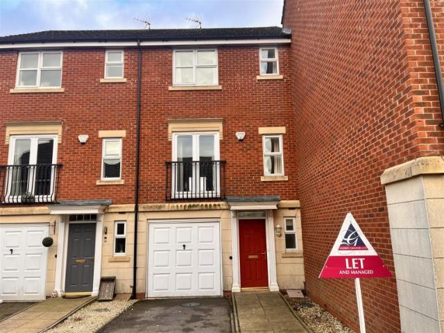 3 BED Town house To rent