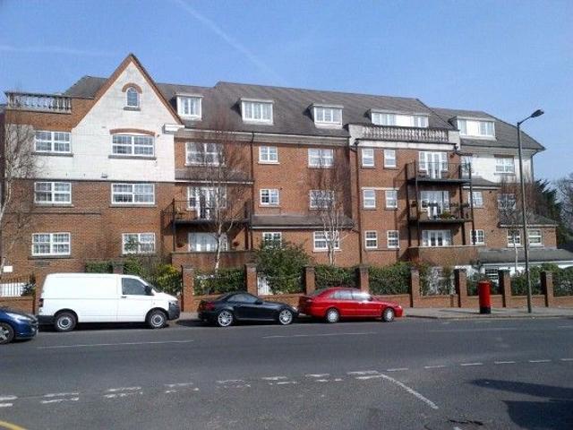 3 Bed Ambassador Court, Brent Street, Hendon, Nw4 2ee