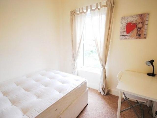 3 Bed Ancrum Street, Spital Tongues