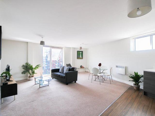 3 Bed Apartment – Bridgewater Point. 3 bed apartment to rent £2,100 pcm £485 pw