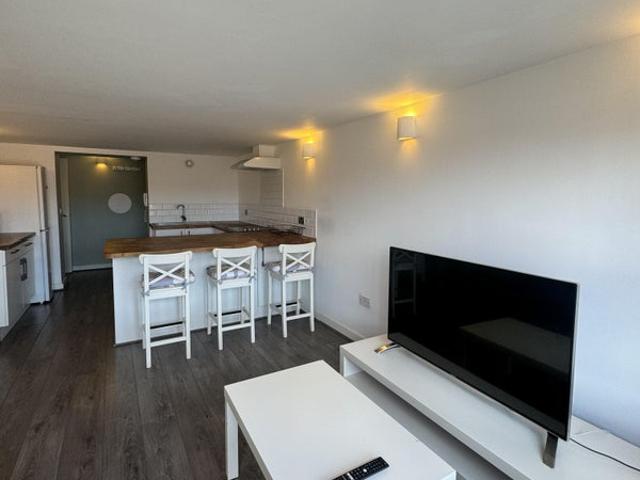 3 Bed Apartment Ensuite, Luxury, City Living