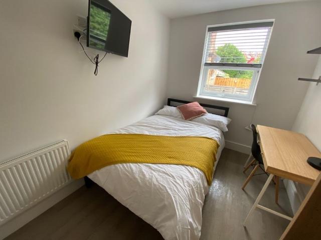 3 bed Apartment for Rent
