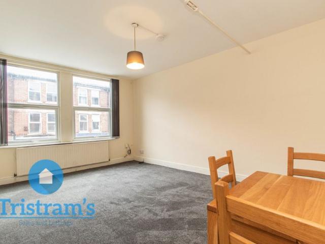 3 bed Apartment for Rent