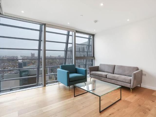 3 bed apartment in the heart of White City