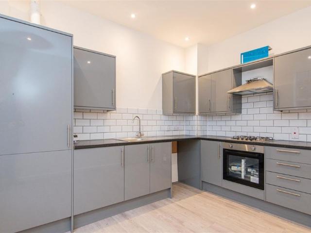 3 bed Apartment To Let