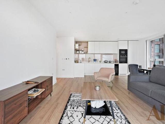 3 Bed apartment to rent in Wembley