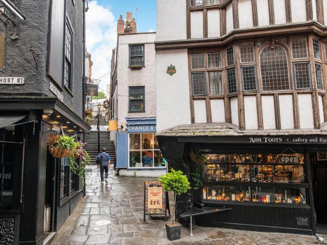 3 bed apartment to rent in Christmas Steps, Bristol, BS1 ref: 18595594