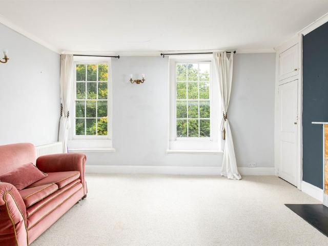 3 bed apartment to rent in Dowry Square, Bristol, BS8