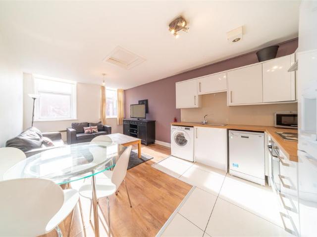3 bed apartment to rent in St Andrews Street, City Centre, NE1