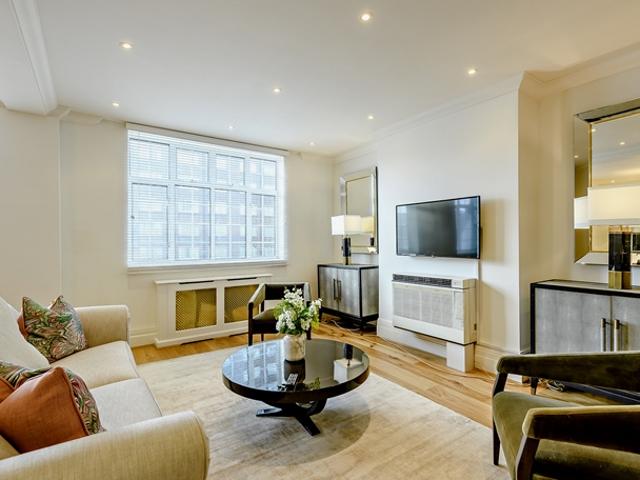3 bed apartment to rent Park Road, St John\'s Wood NW8