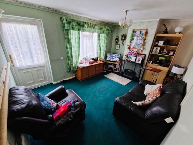 3 Bed Bungalow, Fretton Close, CV6