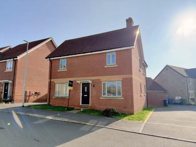 3 bed Detached To Let