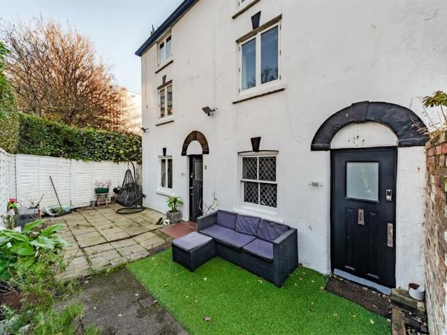 3 bed Detached to rent in Brighton And Hove East Sussex, BN1, from Lextons Brighton & Hove. 34094