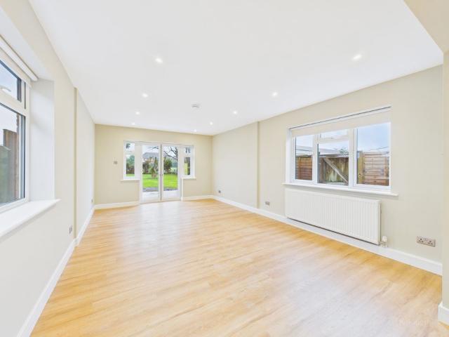 3 bed detached bungalow to rent in Clare Road, Prestwood, Great Missenden, Buckinghamshire, HP16 0NS