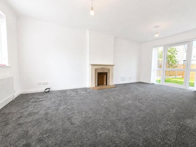 3 bed detached house to rent in Gimli Watch, South Woodham Ferrers, CM3
