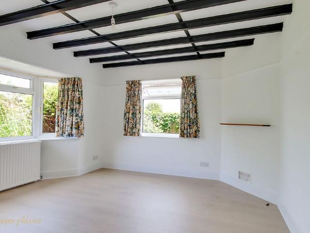 3 bed detached house to rent in Knightscroft Avenue, Rustington, BN16