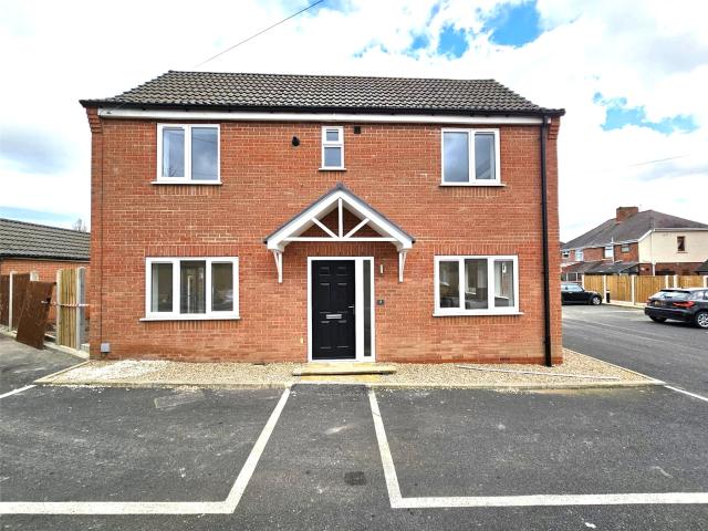 3 bed detached house to rent in Loscoe Denby Lane, Loscoe, DE75 £1,295 per month
