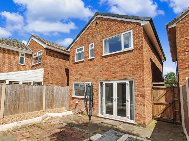 3 bed detached house to rent in Poulter Close, Nottingham